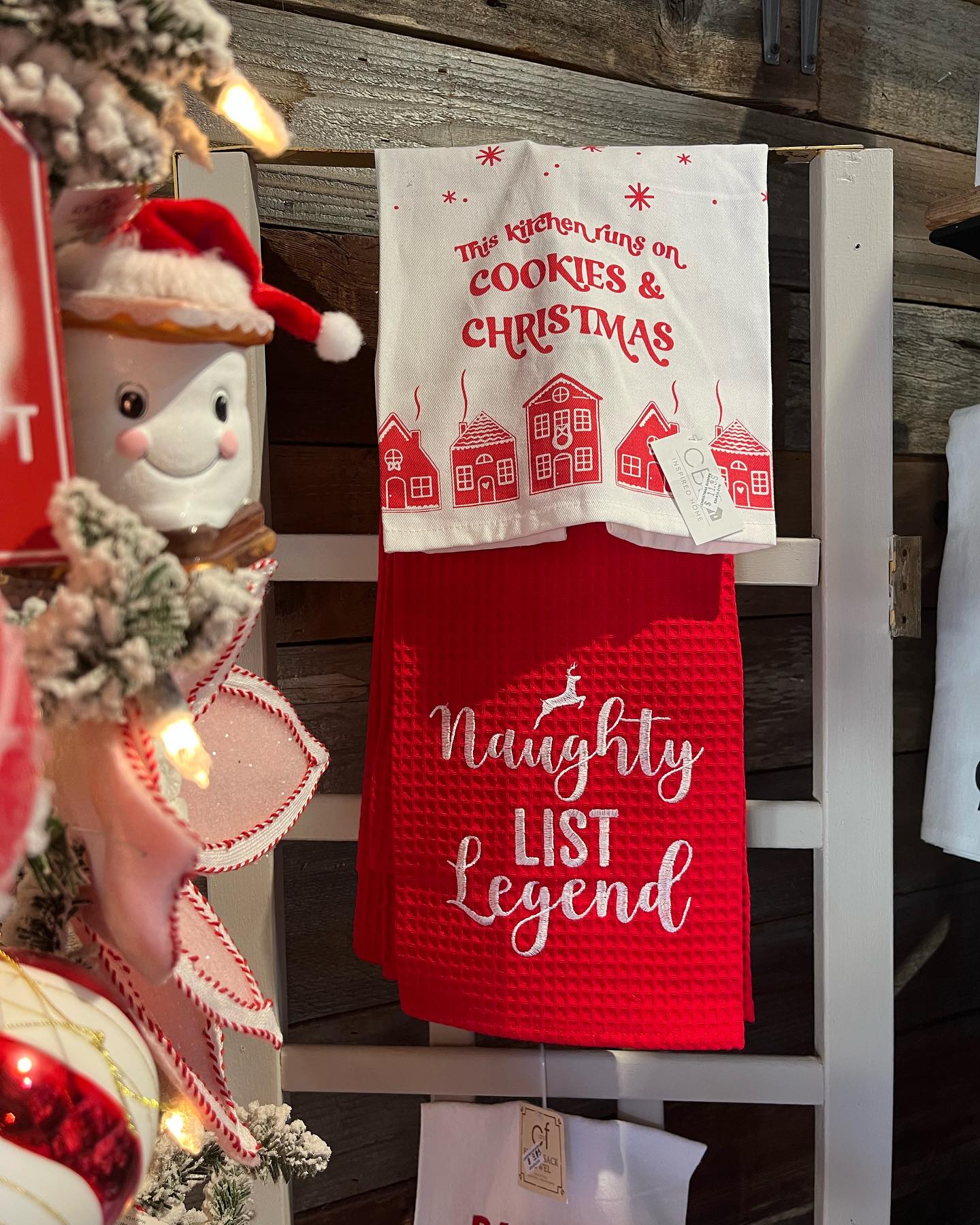 2023 Messy Christmas Tree - The Christmas Shoppe