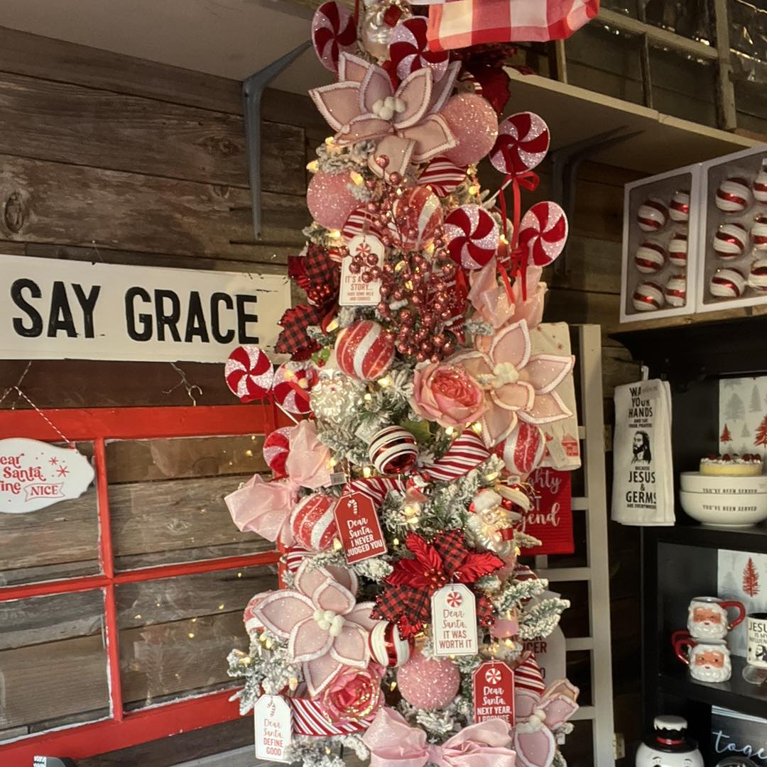 2023 Messy Christmas Tree - The Christmas Shoppe