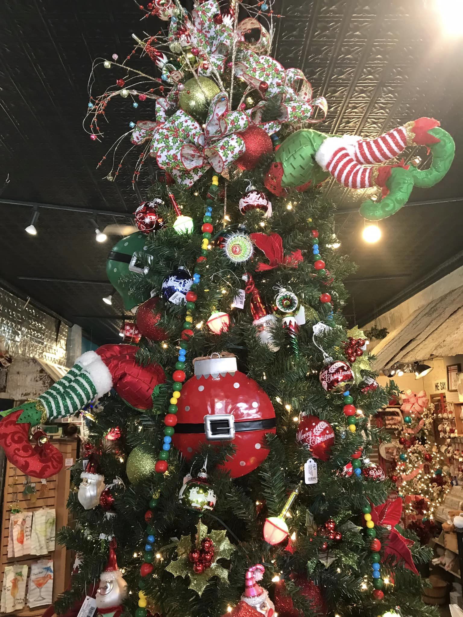 S’more Decorating Magic: Santa’s Workshop Tree! - The Christmas Shoppe