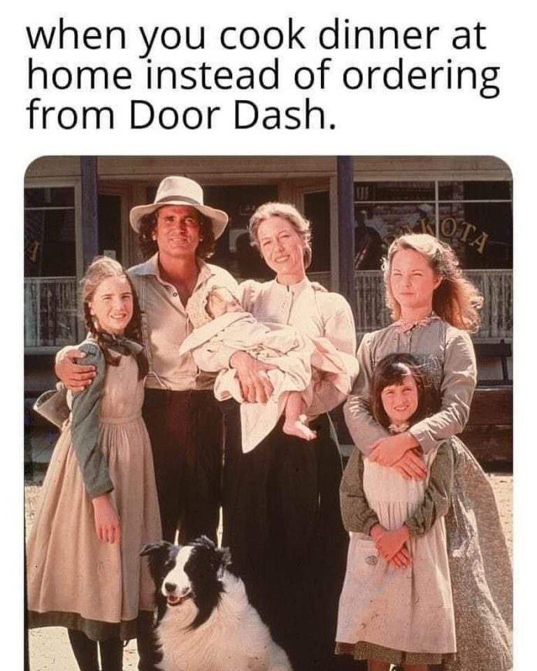 S’more Playtime - The Christmas Shoppe