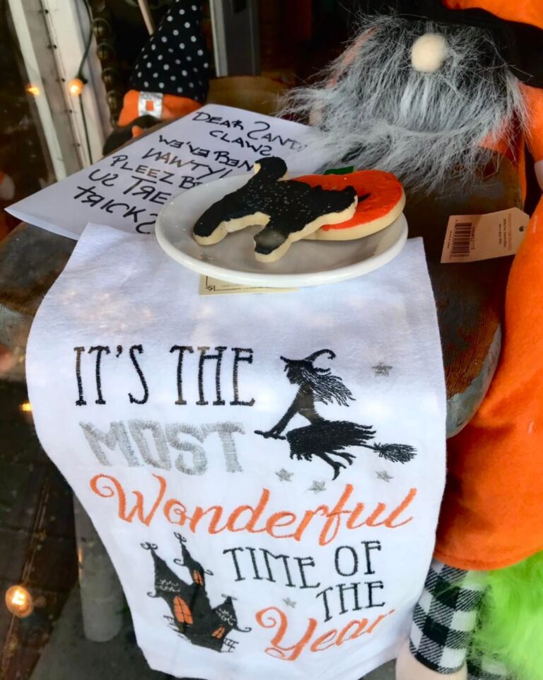 S'more Halloween History - The Christmas Shoppe