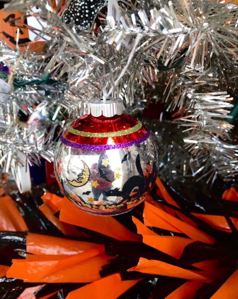 S'more Halloween History - The Christmas Shoppe